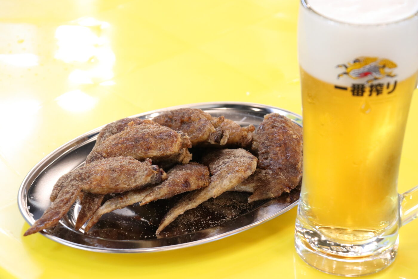 JR名古屋駅1番線に世界の山ちゃんビアガーデン！線路の上で手羽先と一番搾り | NAGOYA.（ナゴヤドット）